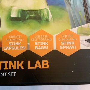 Discovery | Other | Discovery Super Stink Lab Ages 8 Chemistry Set ...